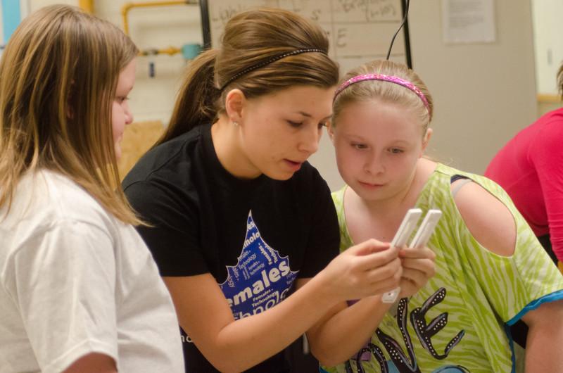 Female technology students energize Girl Scouts in program | Newsroom ...