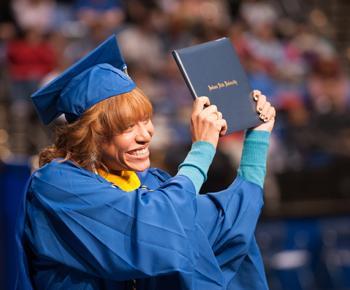 Speakers to graduates: You didn\'t get here alone | Newsroom | Indiana ...